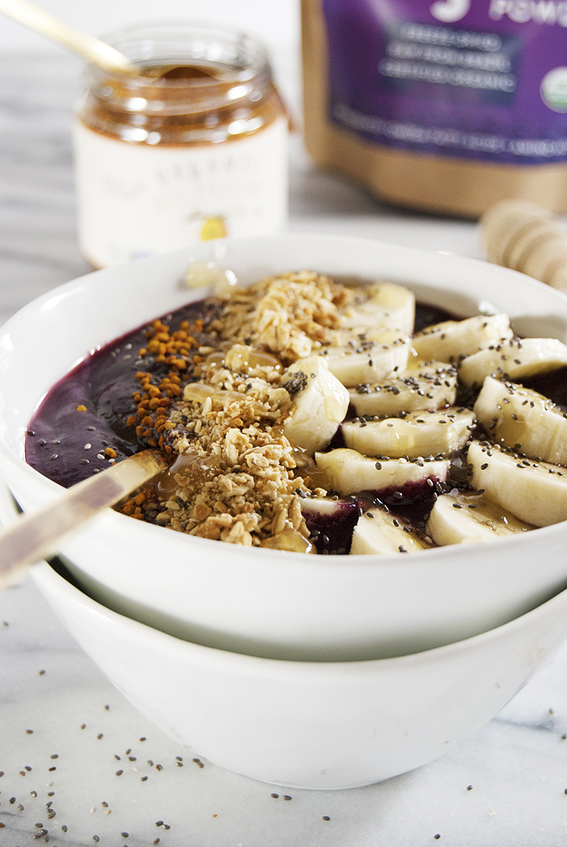Acai Bowls with Granola and Banana - The Charming Detroiter